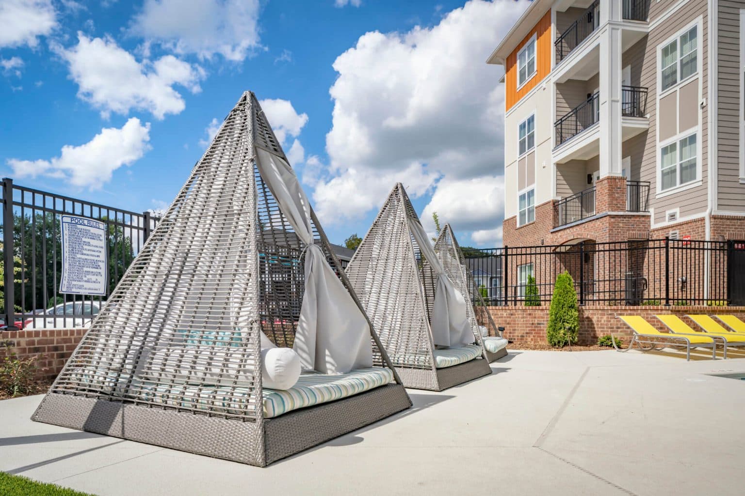 The Eastern on 10th | Student Housing Near ECU | Greenville, NC